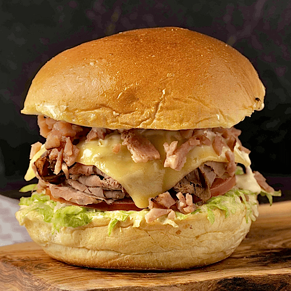 Batis Tradicional con queso y tocineta Brioche - batis