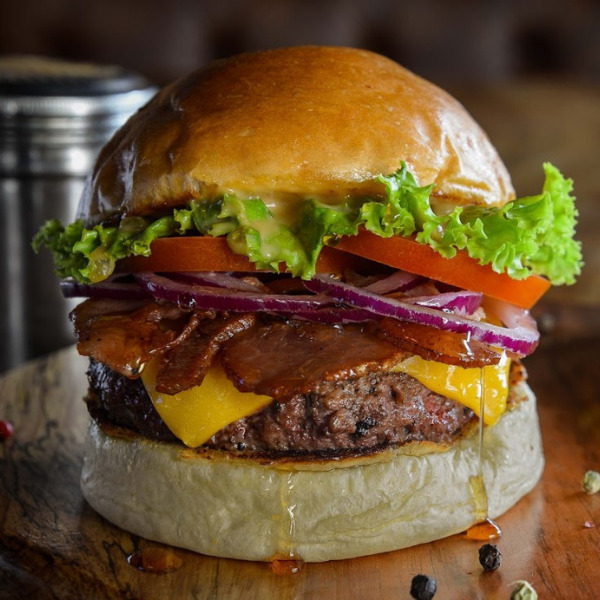 Maple Bacon Burger - El Gringo